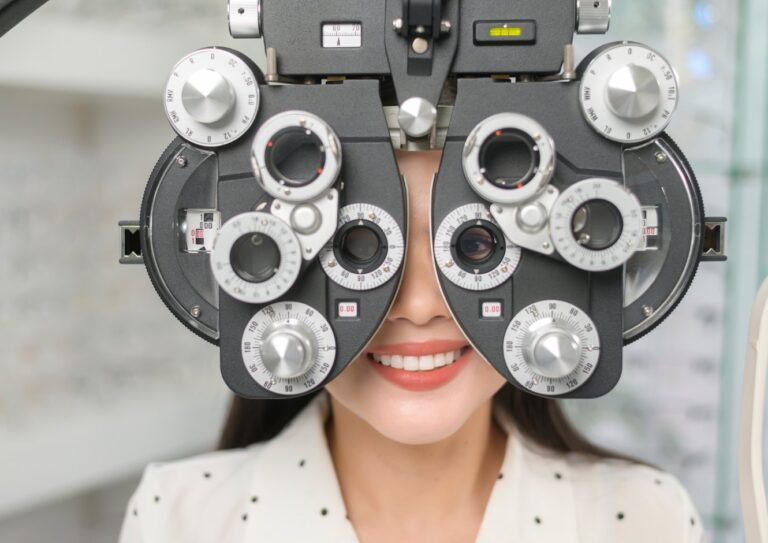 Free Eye Test - Book your Eye test for Free - UAE Optics